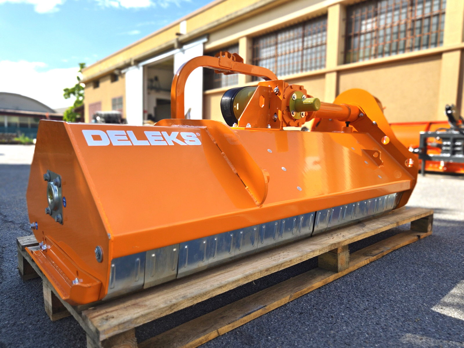 Reversible mower with sideshift 180cm working width for narrow tractors ...